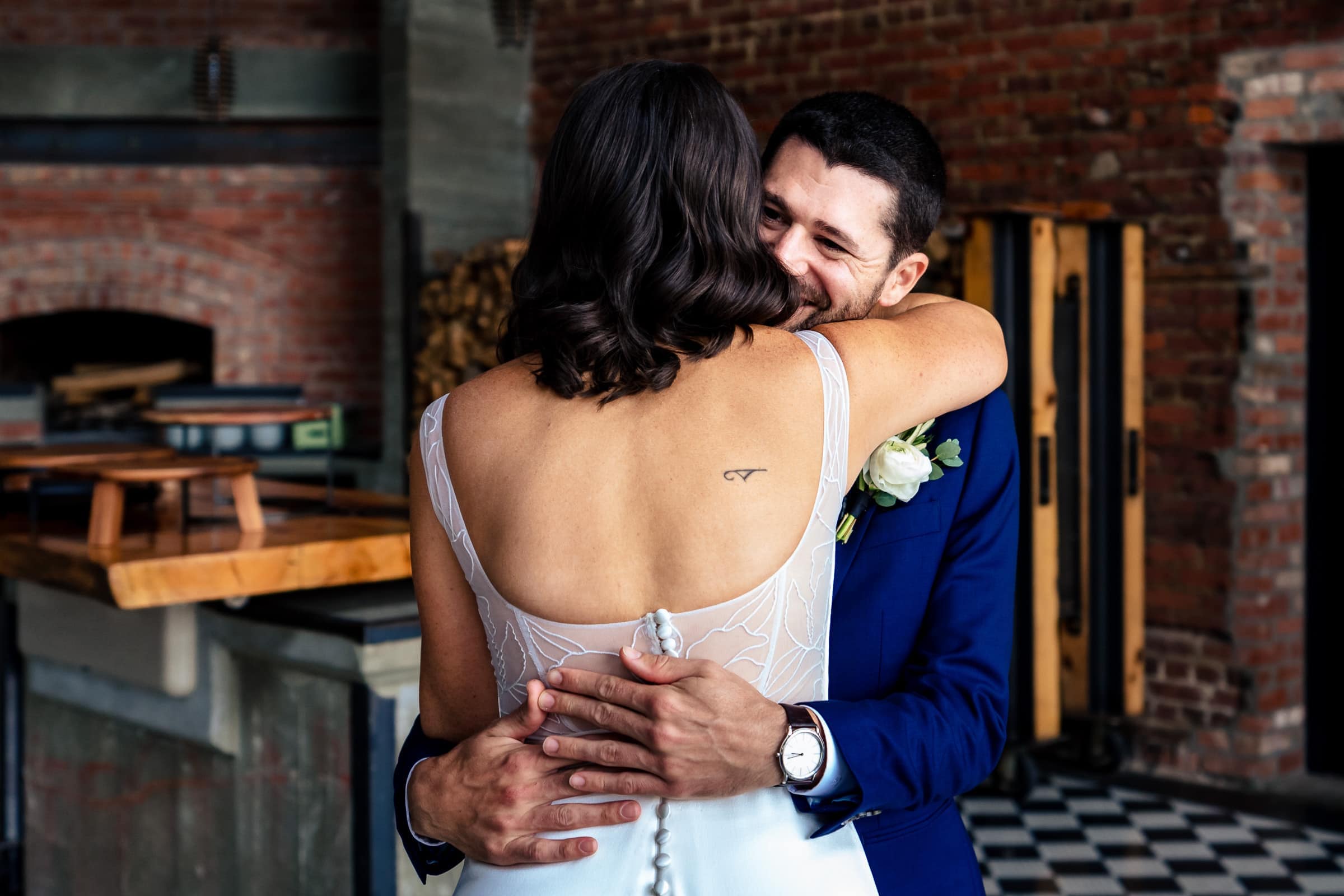 Cadillac Service Garage Wedding Photos | Kivus & Camera
