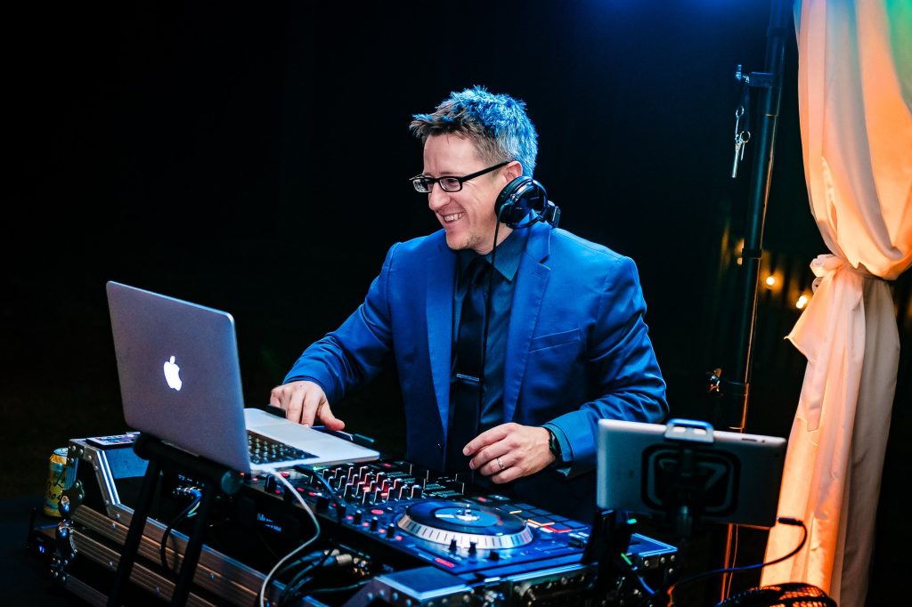 Who are the best Raleigh DJs (and bands) for your wedding? - Kivus & Camera